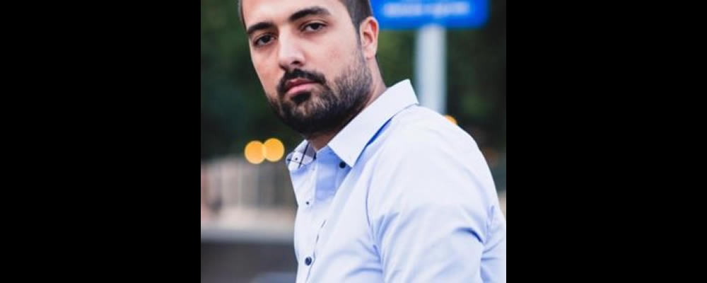 Nikola Nikolić promoviše zbirku priča "Atakama" na platou ispred Dvorca ...