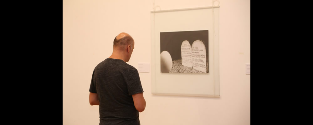 Otvorena izložba fotografija „Testament“ Peđe Đonovića - Barski ljetopis